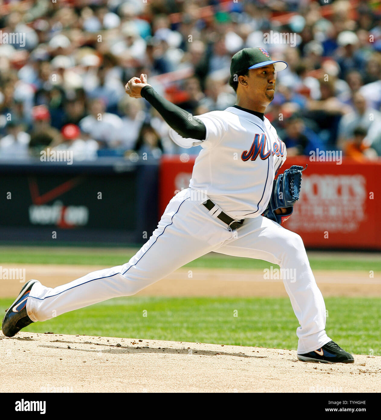 Pitcher pedro martinez hi-res stock photography and images - Alamy