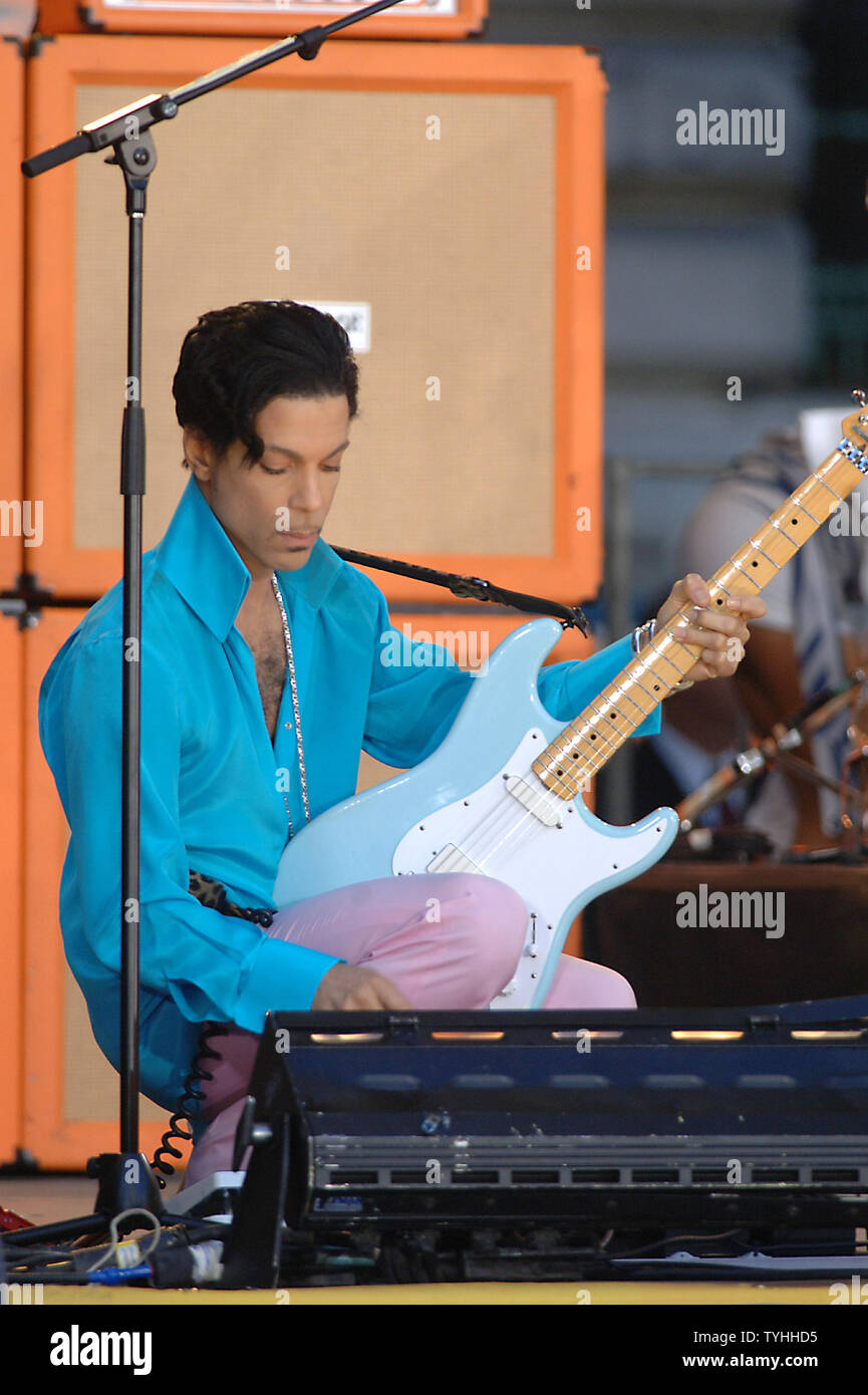 Good Morning America summer concert series presents Prince featuring ...