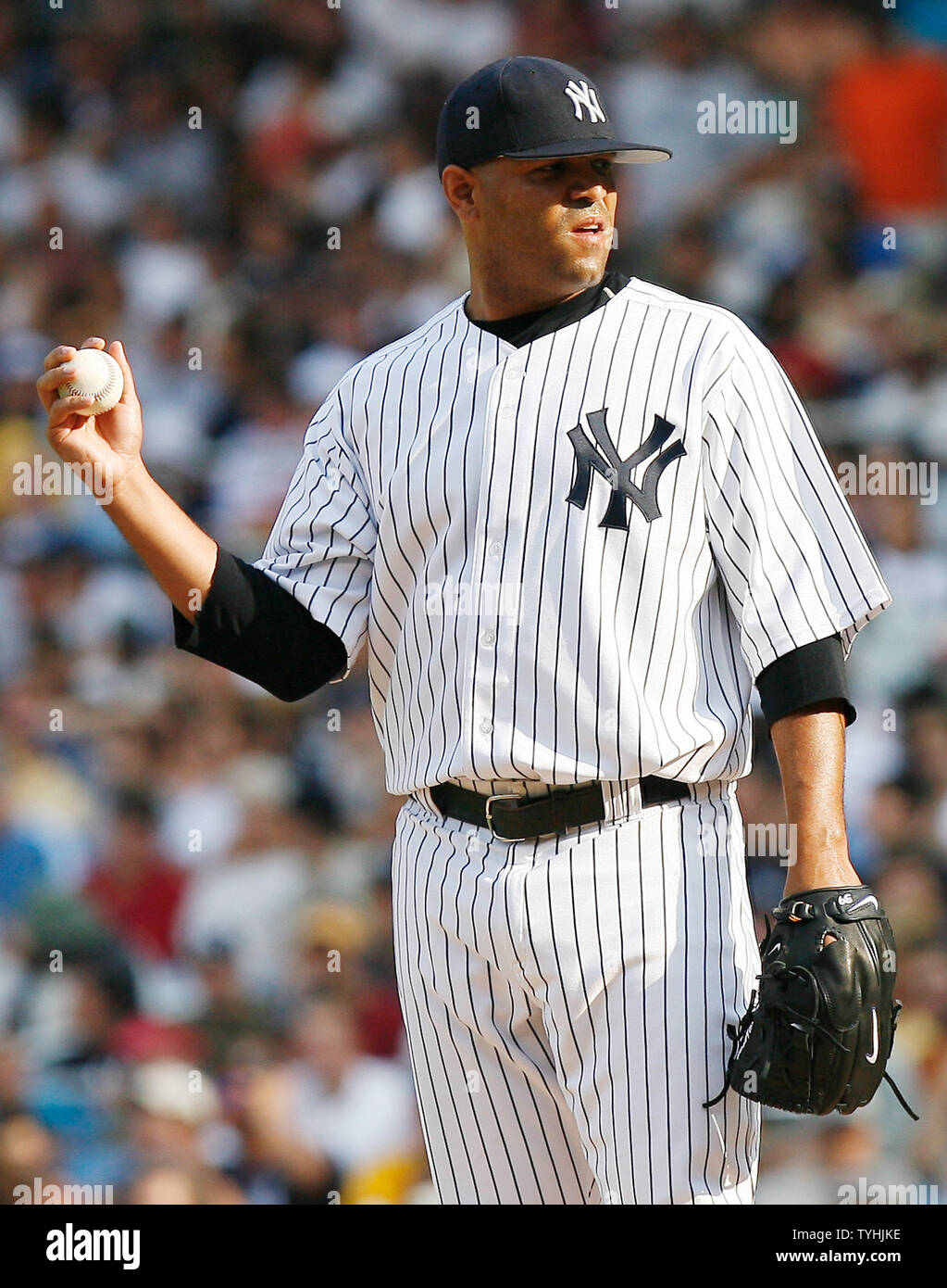 New York Yankees Shawn Chacon reacts to walking in a run during the 4th ...