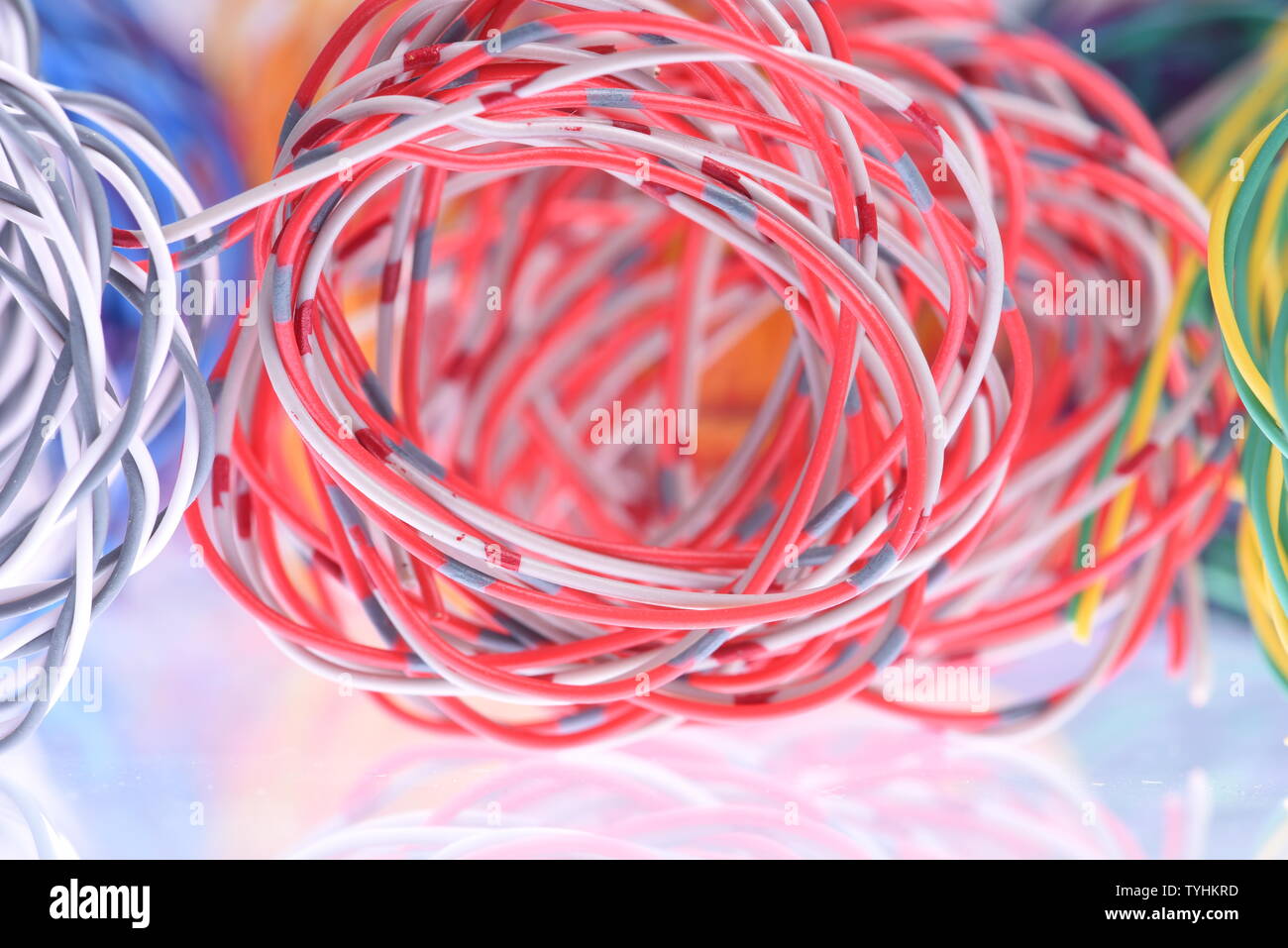Electric wire hi-res stock photography and images - Alamy