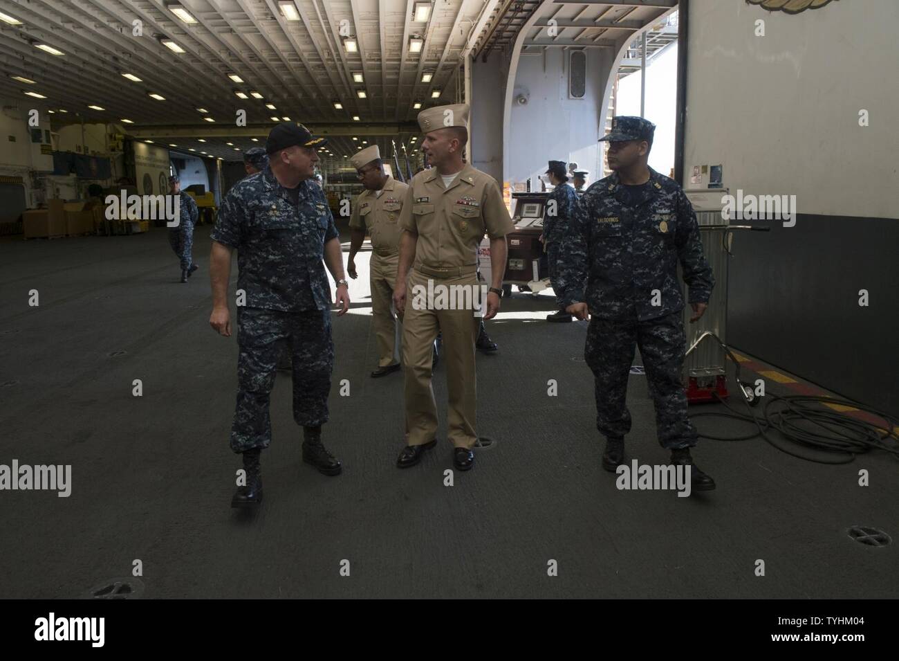 SAN DIEGO (Nov. 10, 2016) Master Chief Petty Officer of the Navy (MCPON ...