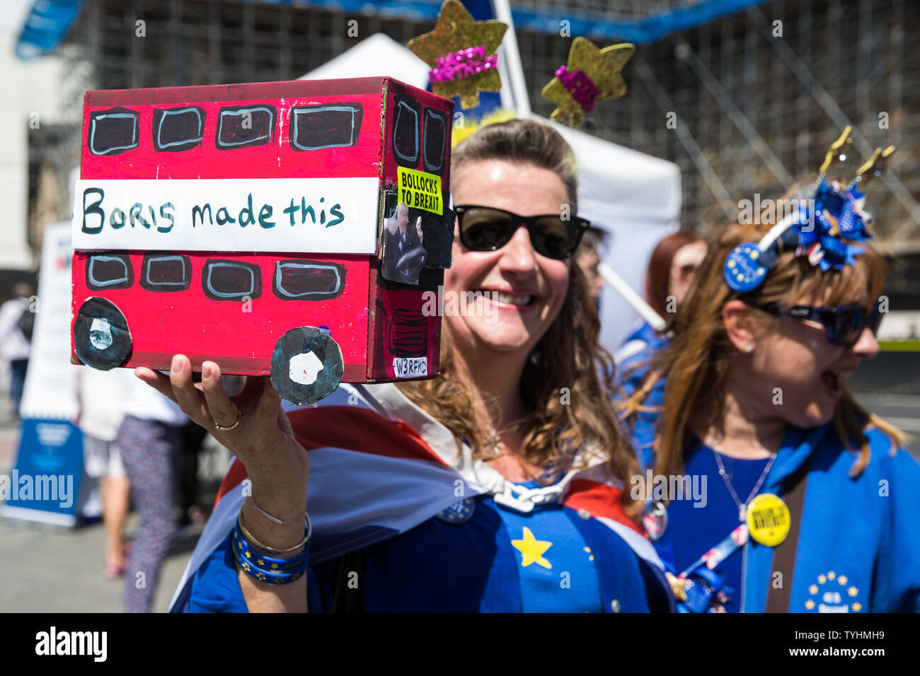 Model buses hi-res stock photography and images - Alamy