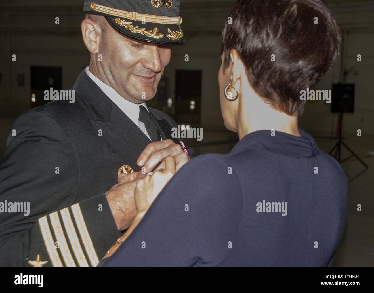 HARBOR, Wash. (Nov. 10, 2016) Capt. Robert Patrick, the Patrol and ...