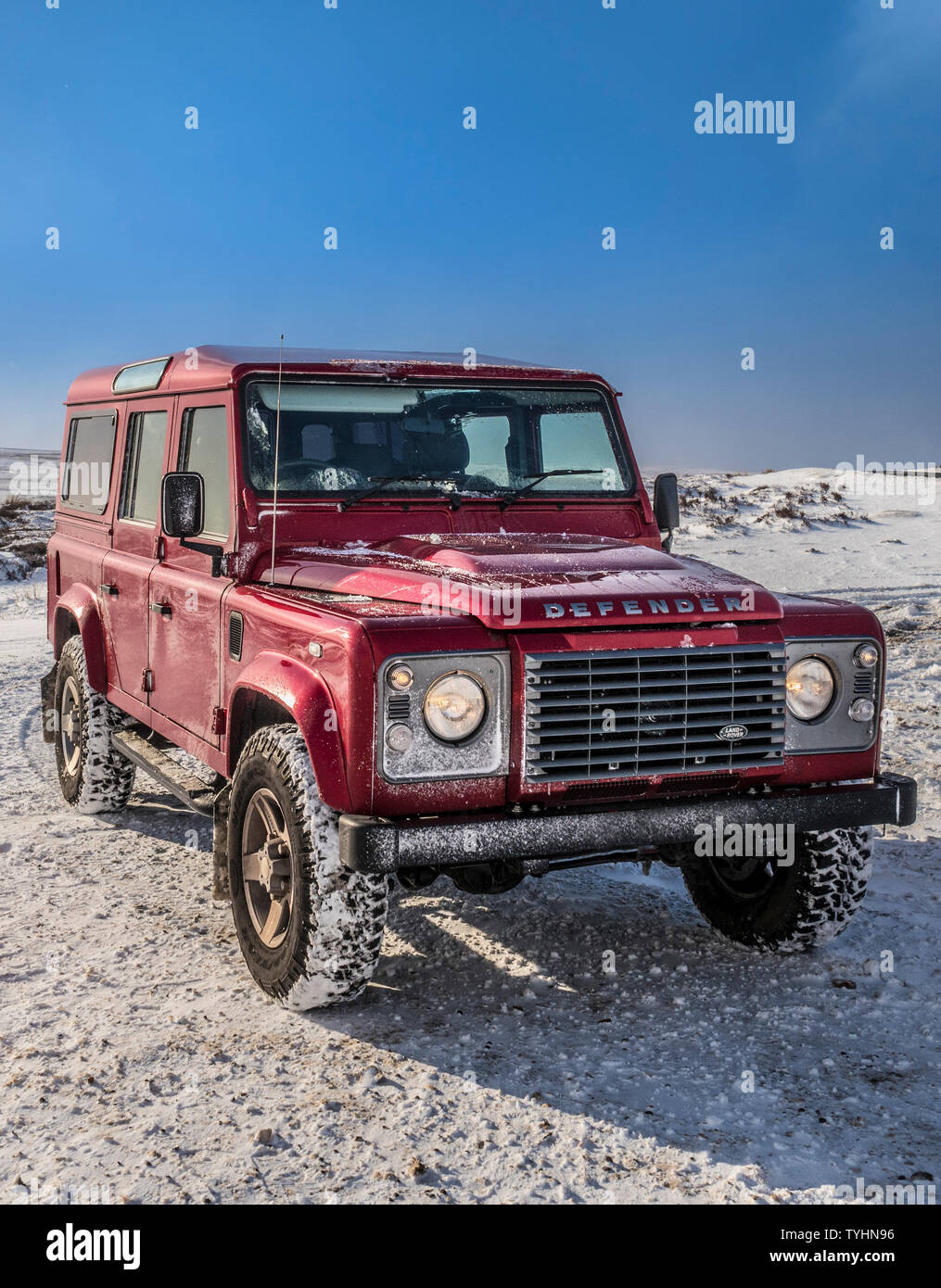 Land rover defender 110 blue hi-res stock photography and images - Alamy