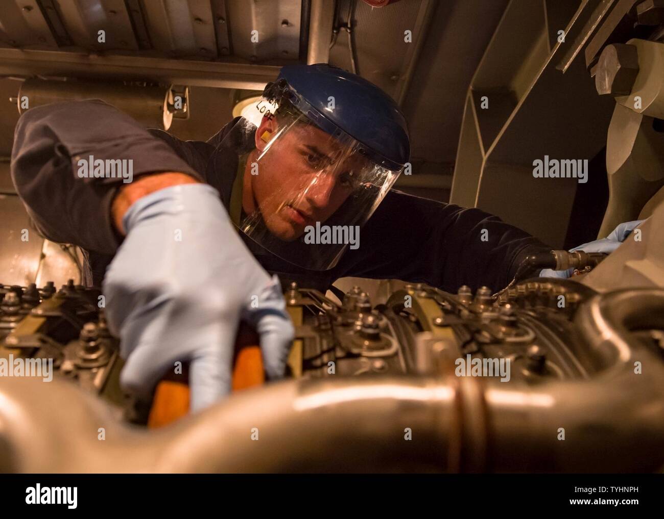 OCEAN (Nov. 10, 2016) – Seaman Kieran Reynolds, from Columbus, Md ...