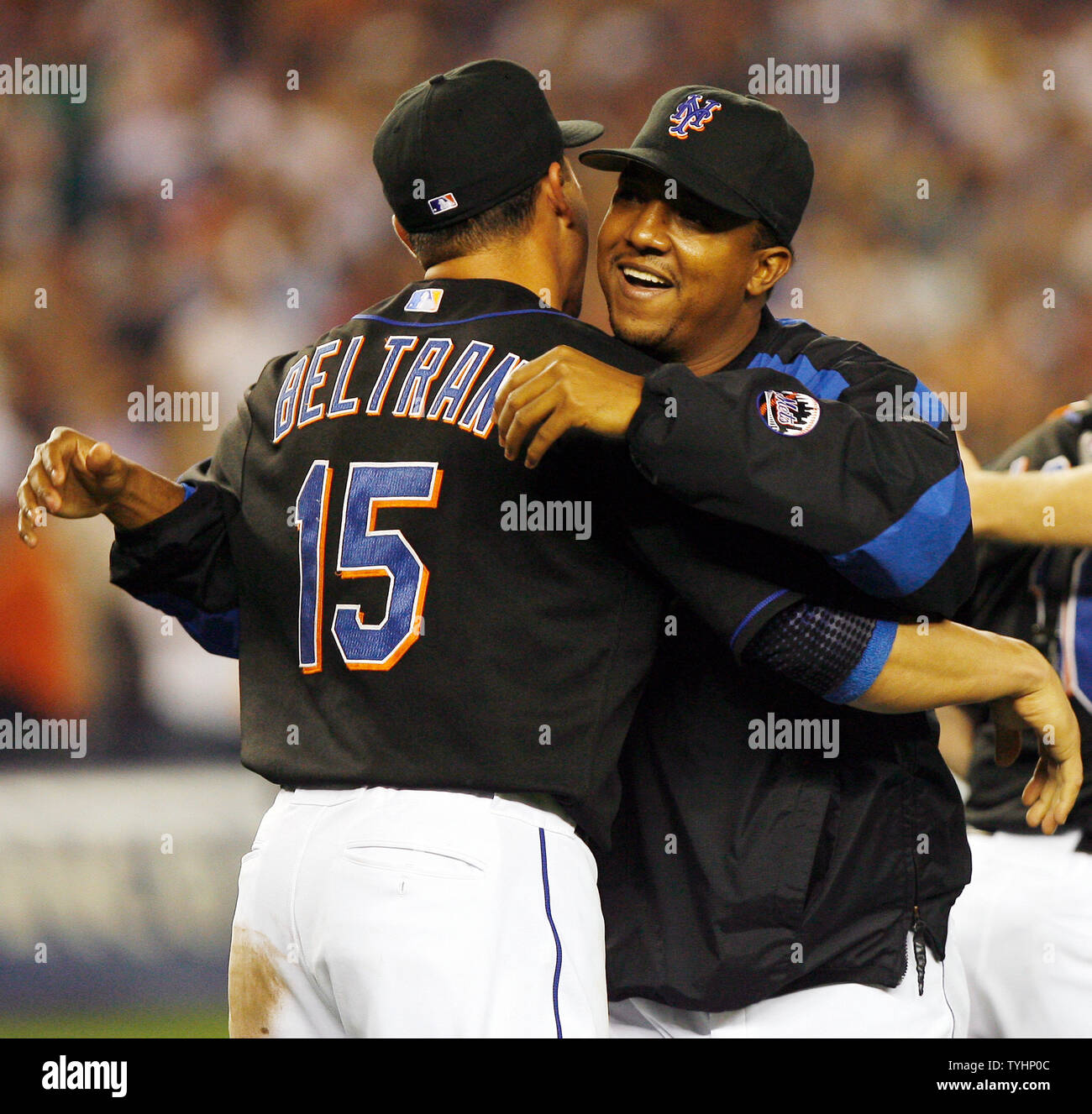 Pedro Martinez and Carlos Beltran hug on the field at Shea Stadium in ...