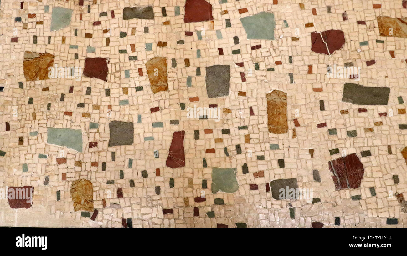 Limestone polychrome decoration hi-res stock photography and images - Alamy