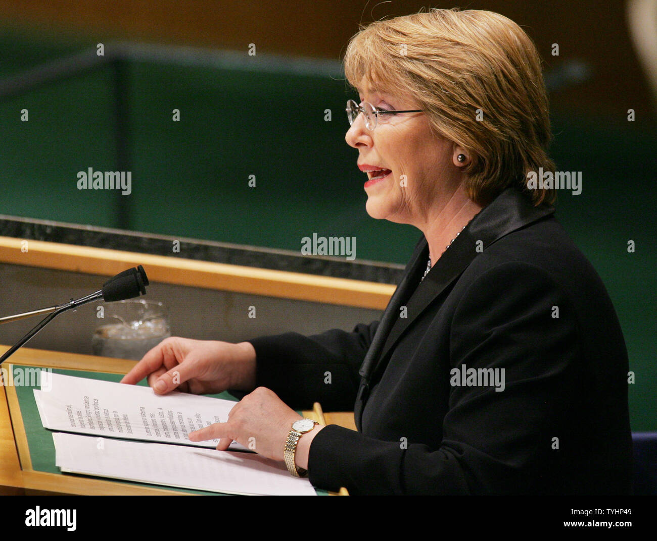 Michelle graff hi-res stock photography and images - Alamy