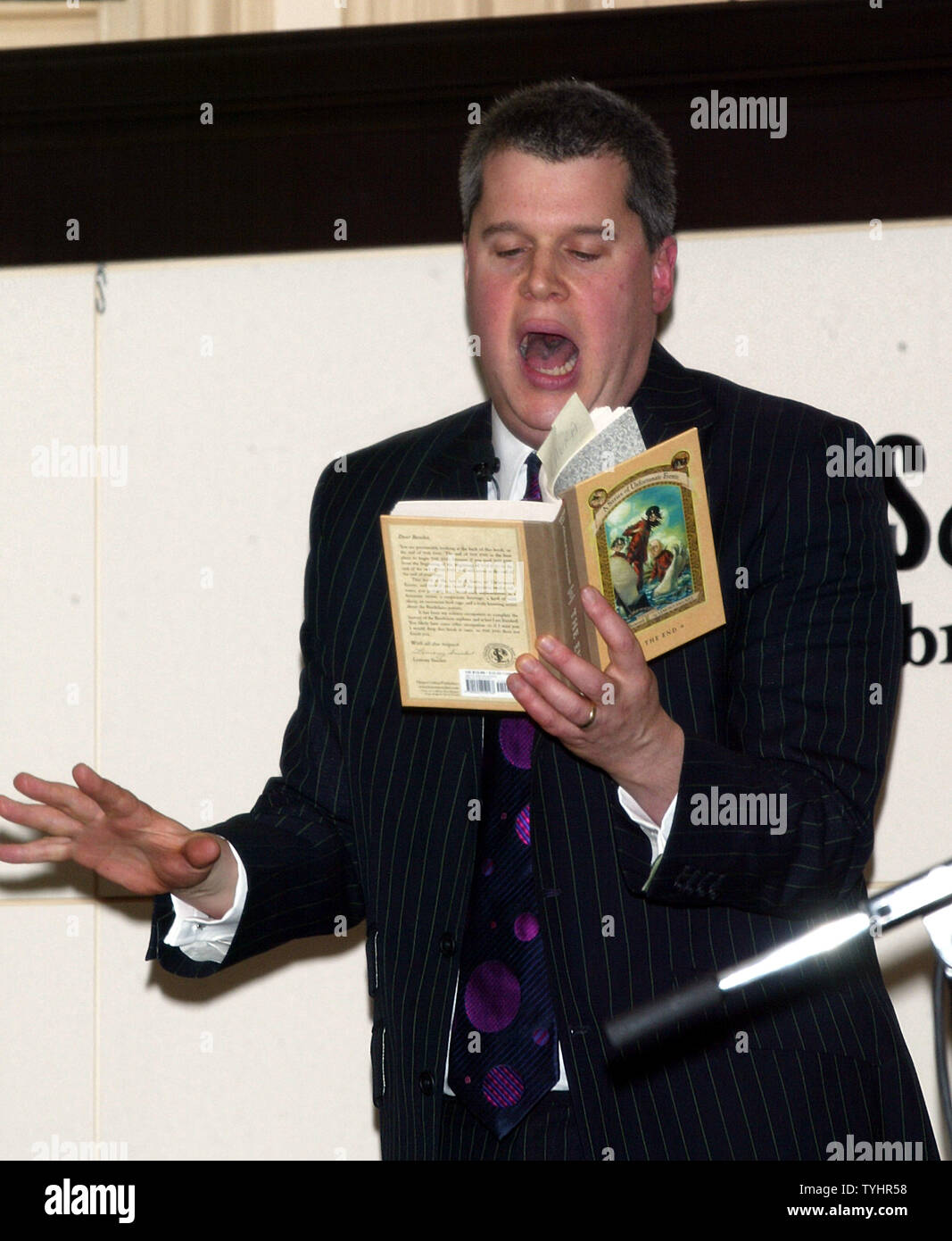 Lemony snicket hi-res stock photography and images - Alamy