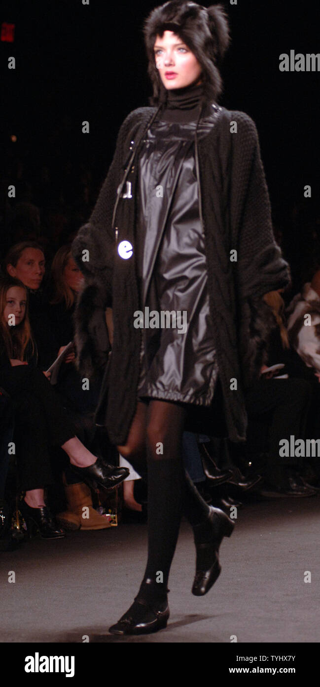 Anna sui and models hi-res stock photography and images - Alamy