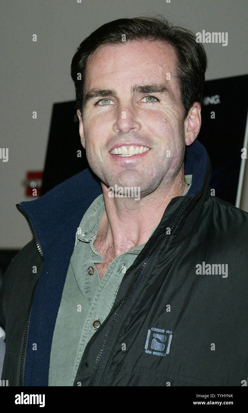 Bob Woodruff arrives for the premiere of "The Last Mimzy" at the ...