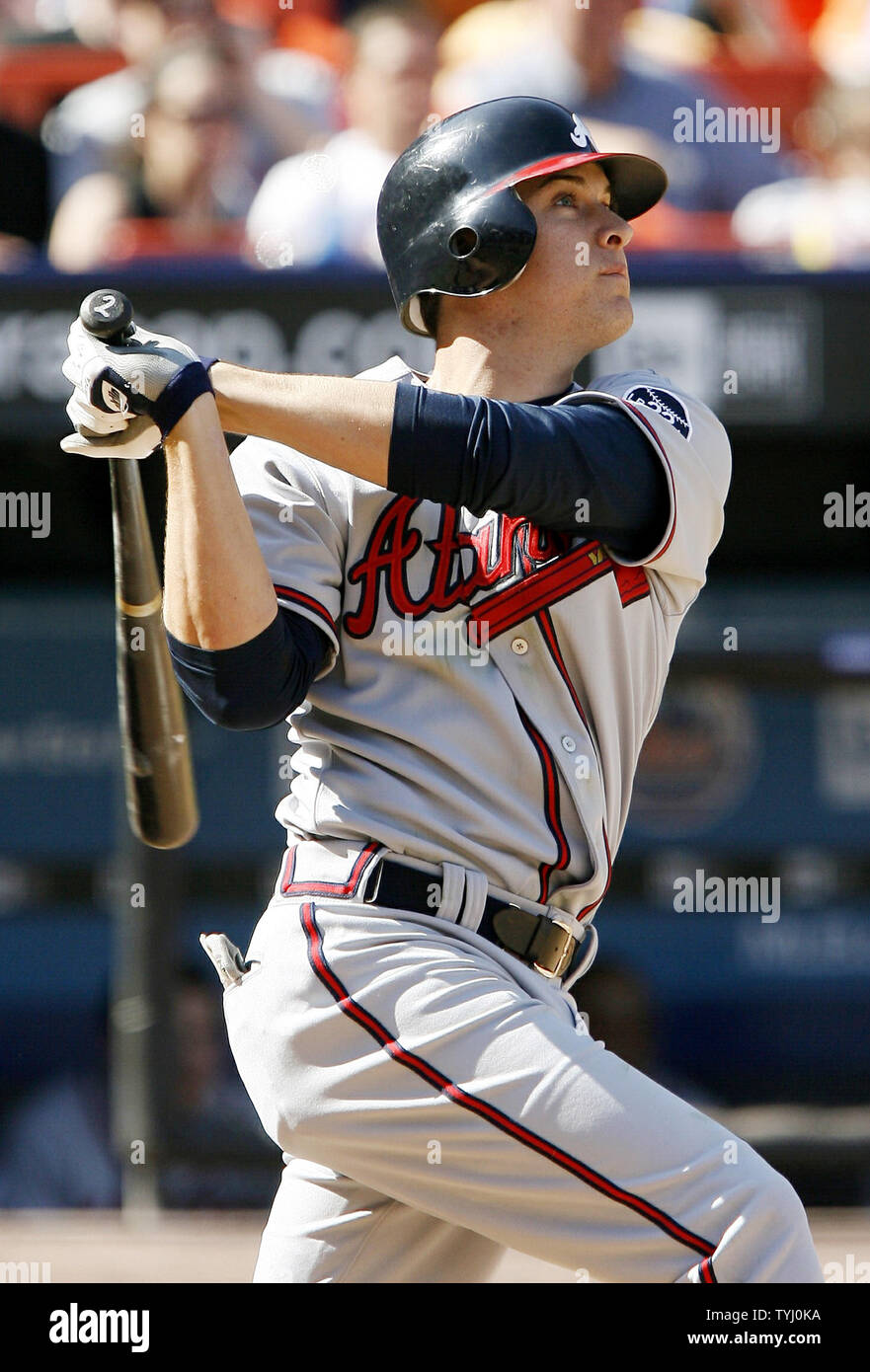 Atlanta Braves Kelly Johnson watches the ball after hitting a 3 run ...