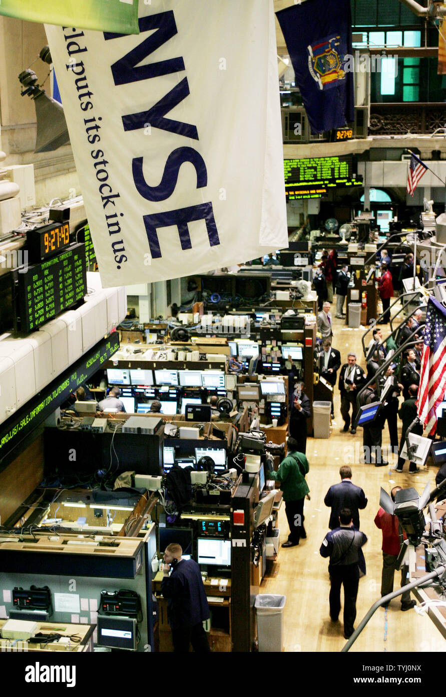 Nyse composite index hi-res stock photography and images - Alamy