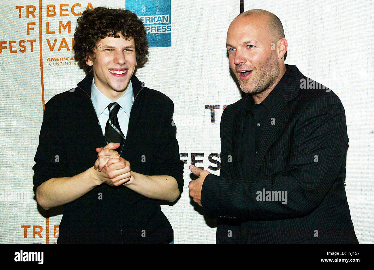 Jesse eisenberg charlie banks hi-res stock photography and images - Alamy