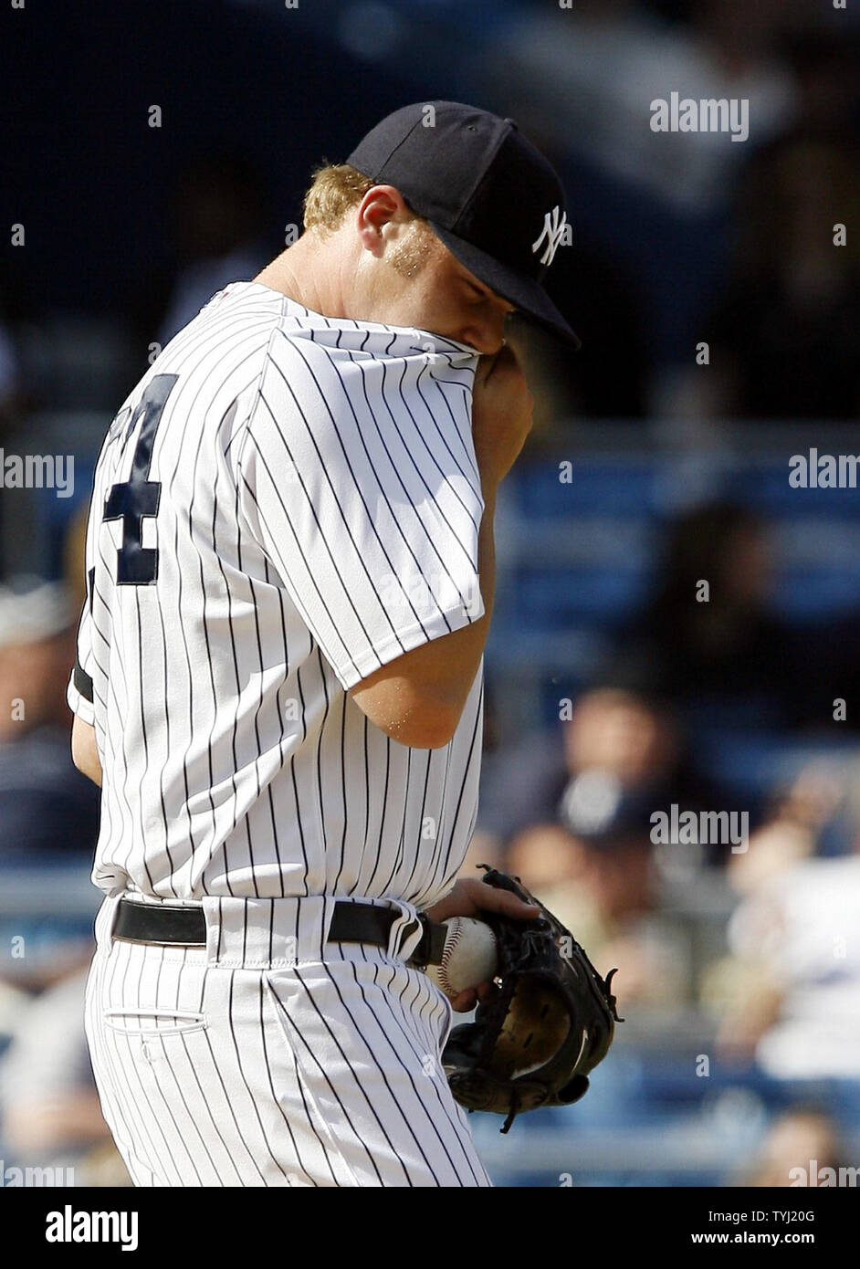 Sean henn hi-res stock photography and images - Alamy