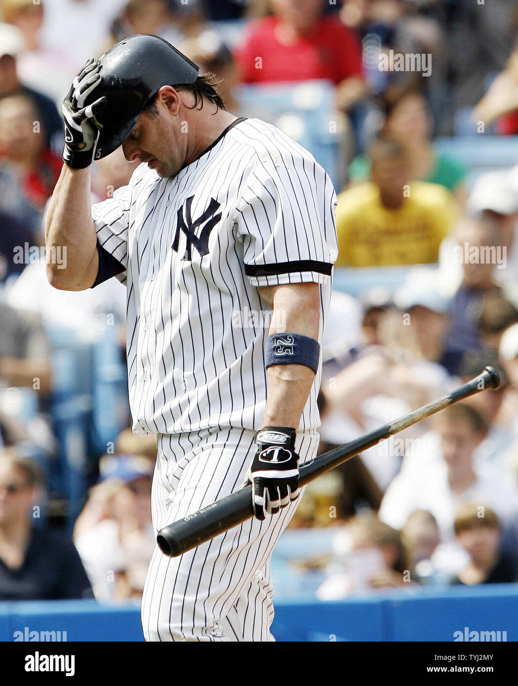 New york yankees jason giambi hi-res stock photography and images - Alamy