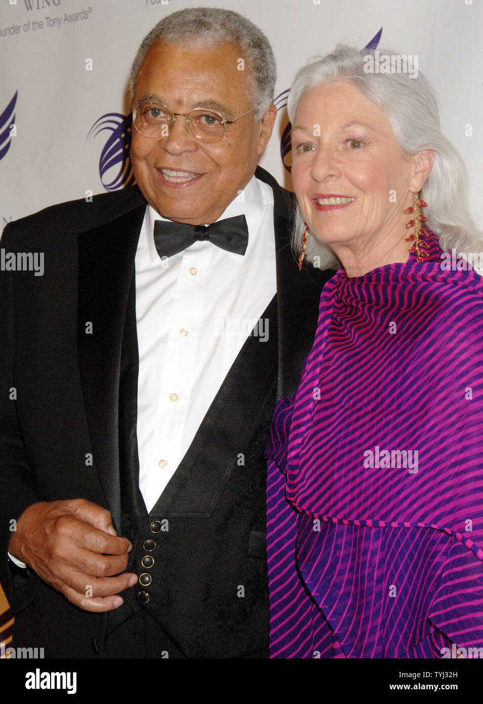 Actor James Earl Jones poses with actress Jane Alexander at the ...