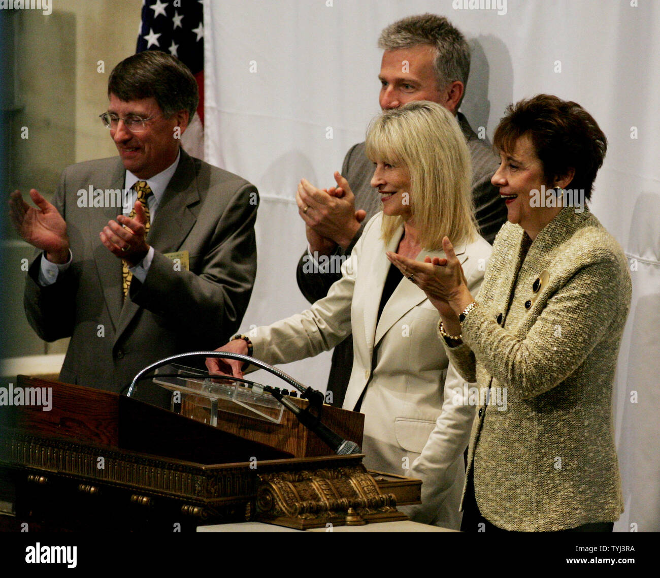 As the bell rings 2007 hi-res stock photography and images - Alamy
