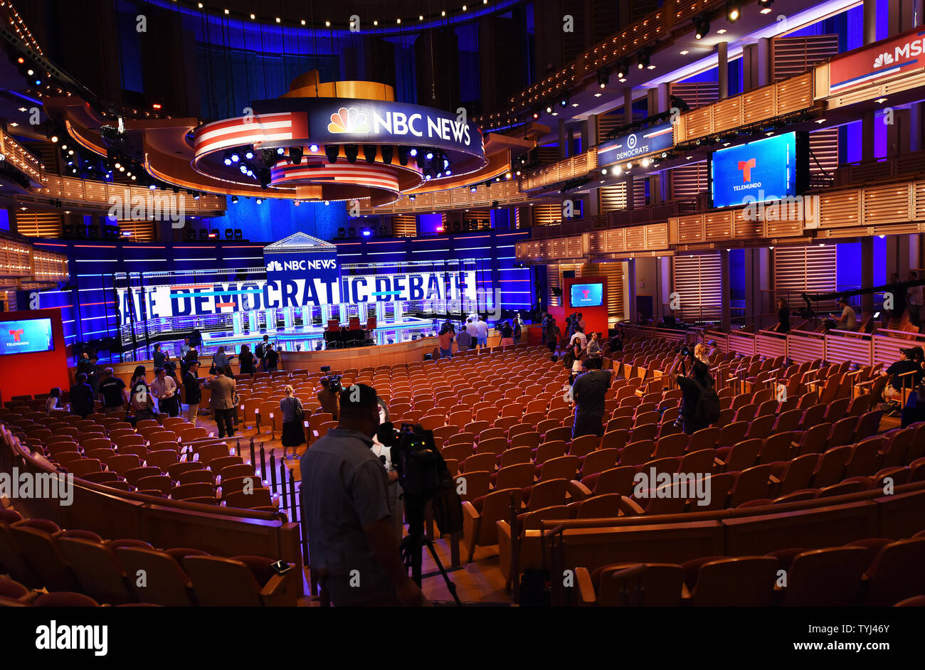 2020 preview hi-res stock photography and images - Alamy