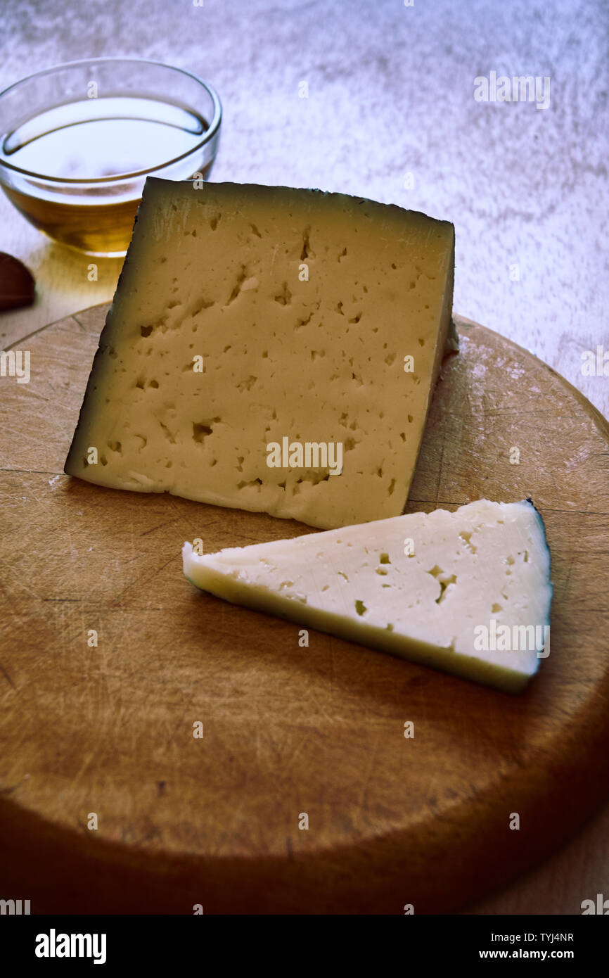 Queso vaca hi-res stock photography and images - Alamy