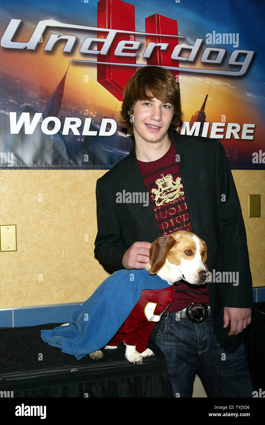 Alex Neuberger and Underdog arrive for the premiere of their new movie ...