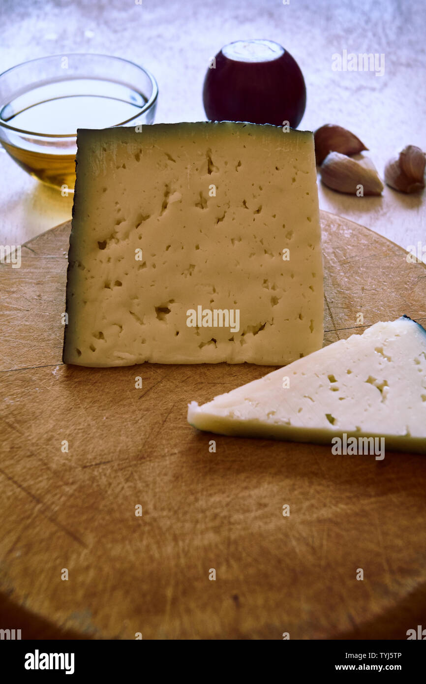 Queso vaca hi-res stock photography and images - Alamy