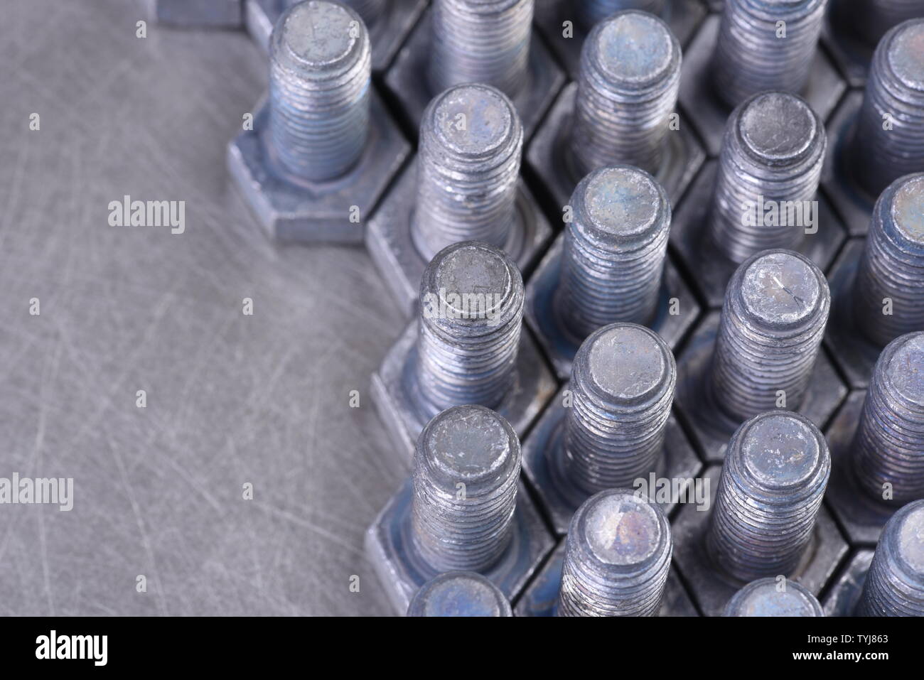 Screw bolt pattern hi-res stock photography and images - Alamy