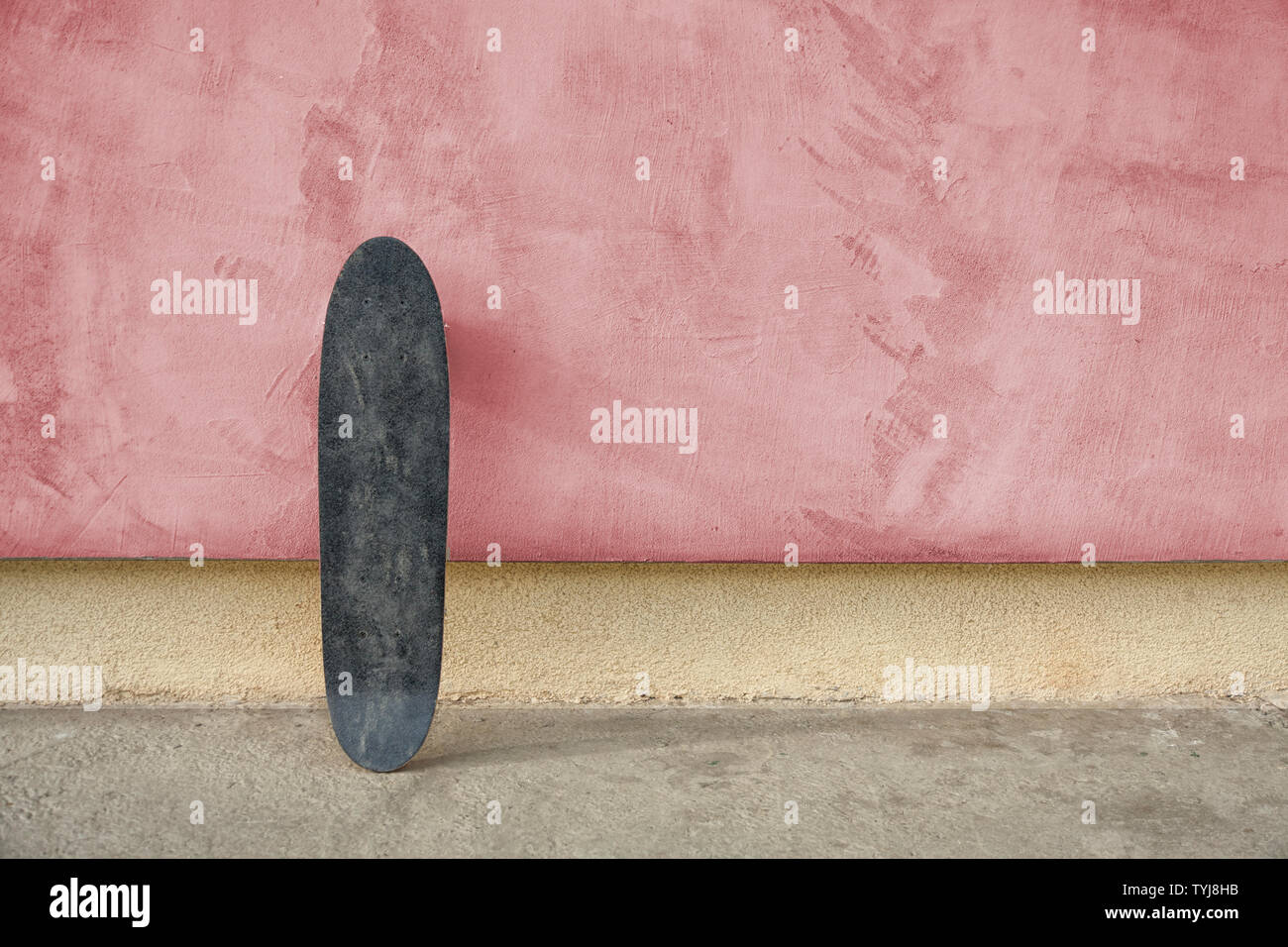 Skateboarder on concrete skate park hi-res stock photography and images ...