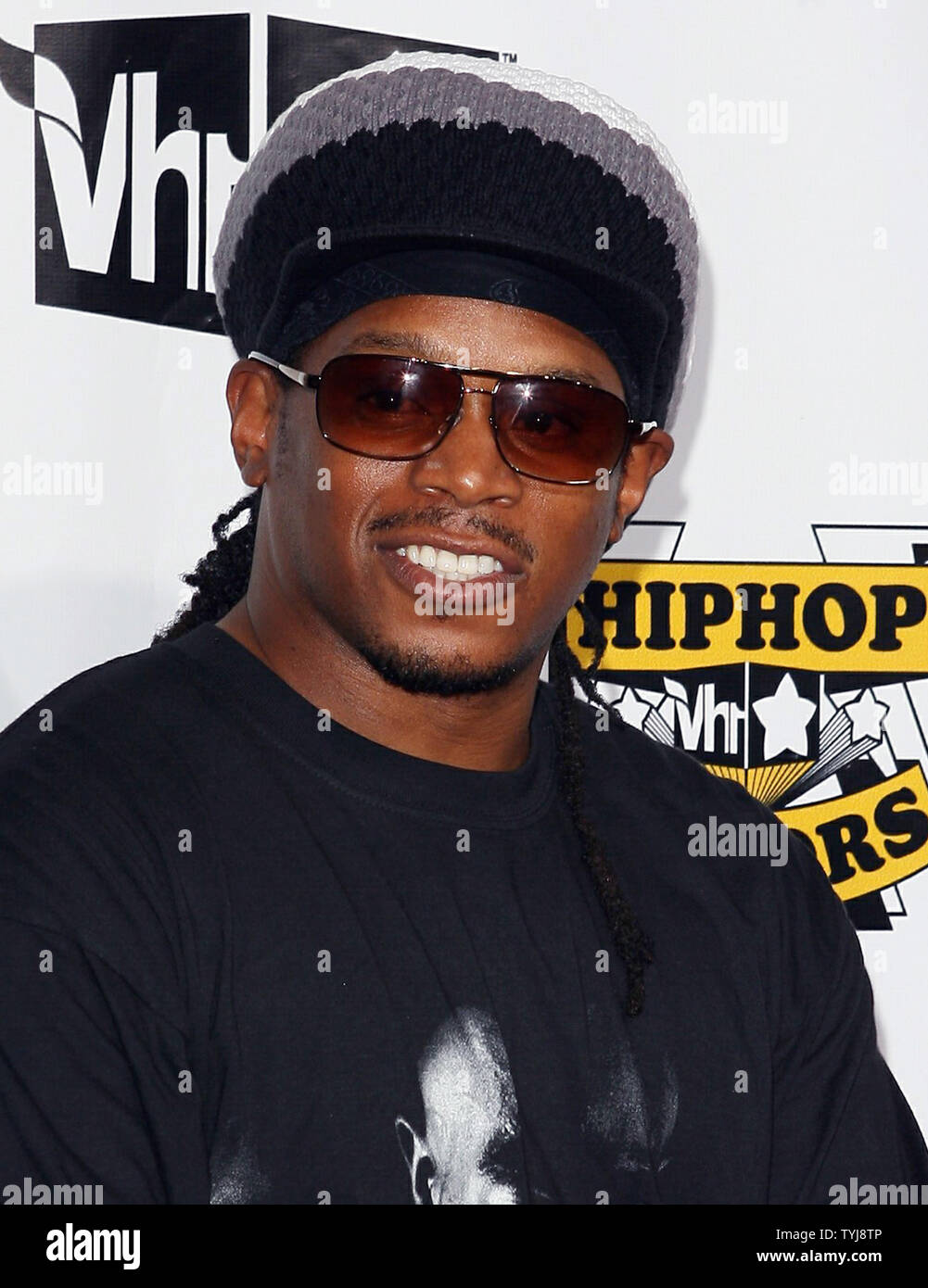 Sway arrives on the red carpet before the taping of the "VH1 Hip Hop ...