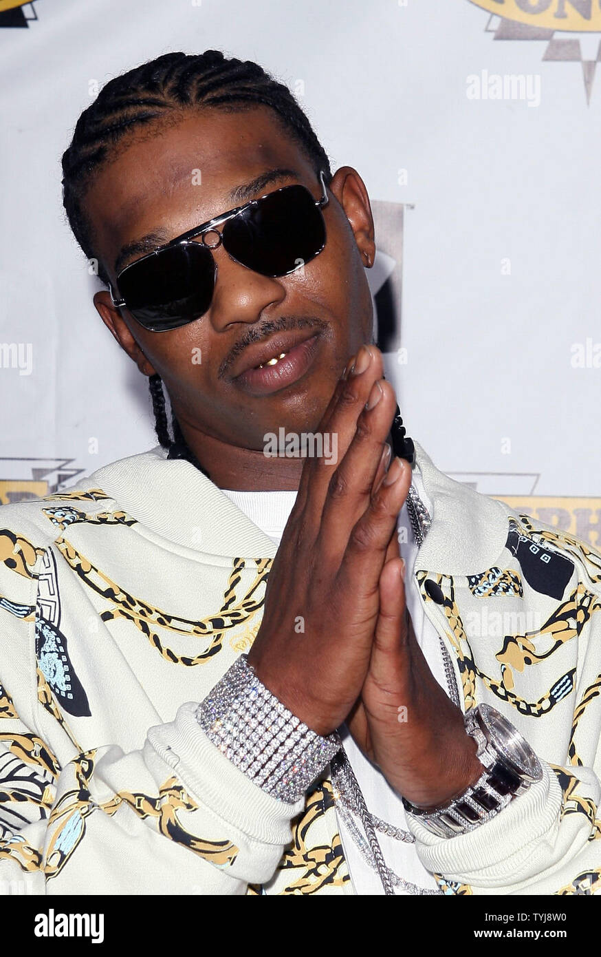 B.G. arrives on the red carpet before the taping of the "VH1 Hip Hop ...