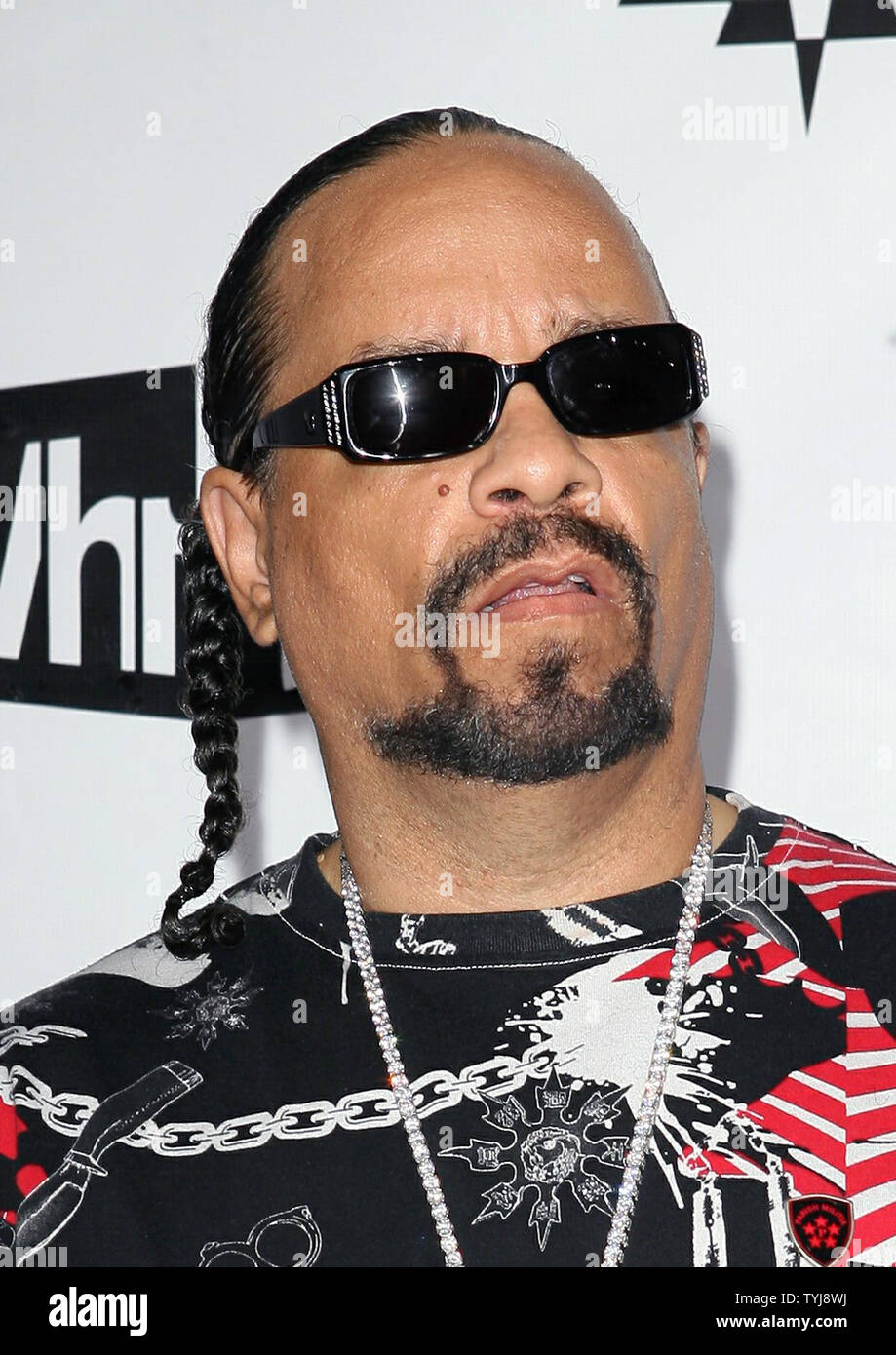 Ice-T arrives on the red carpet before the taping of the "VH1 Hip Hop ...