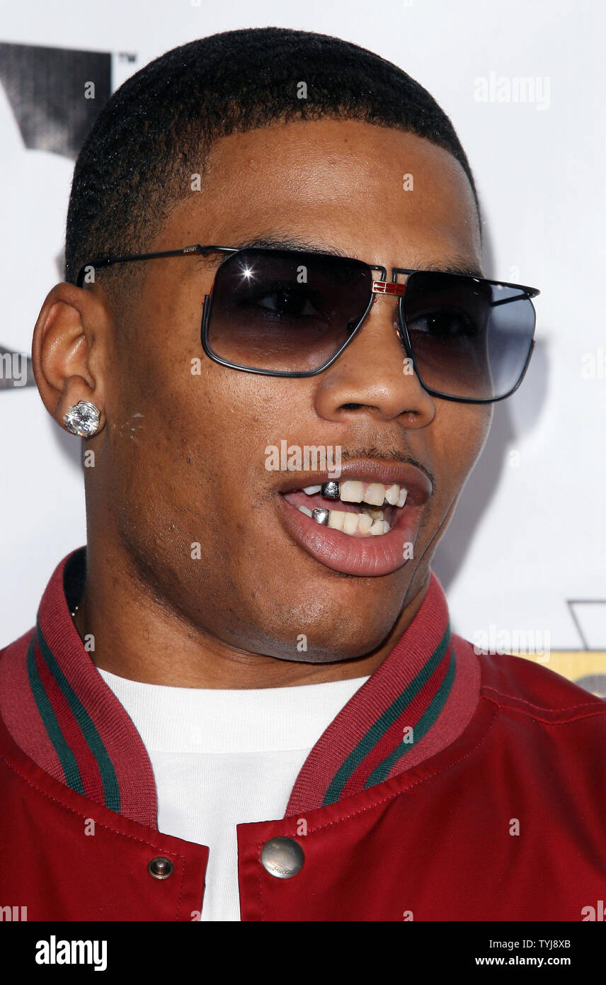 Nelly arrives on the red carpet before the taping of the "VH1 Hip Hop ...