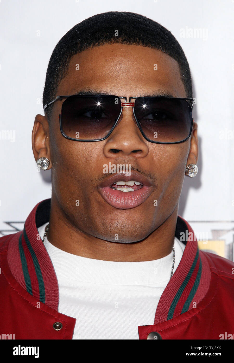 Nelly arrives on the red carpet before the taping of the "VH1 Hip Hop ...
