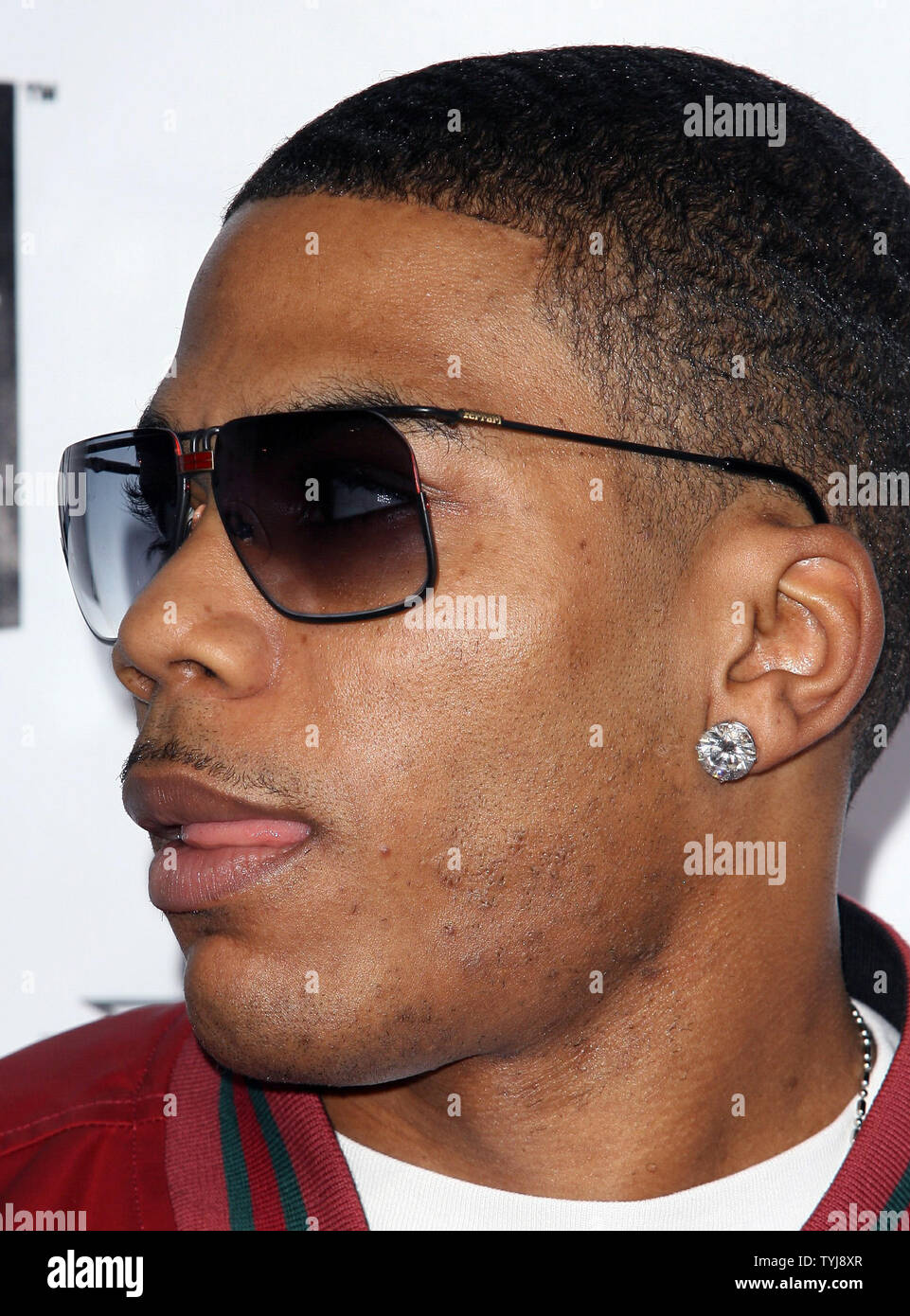 Nelly arrives on the red carpet before the taping of the "VH1 Hip Hop ...