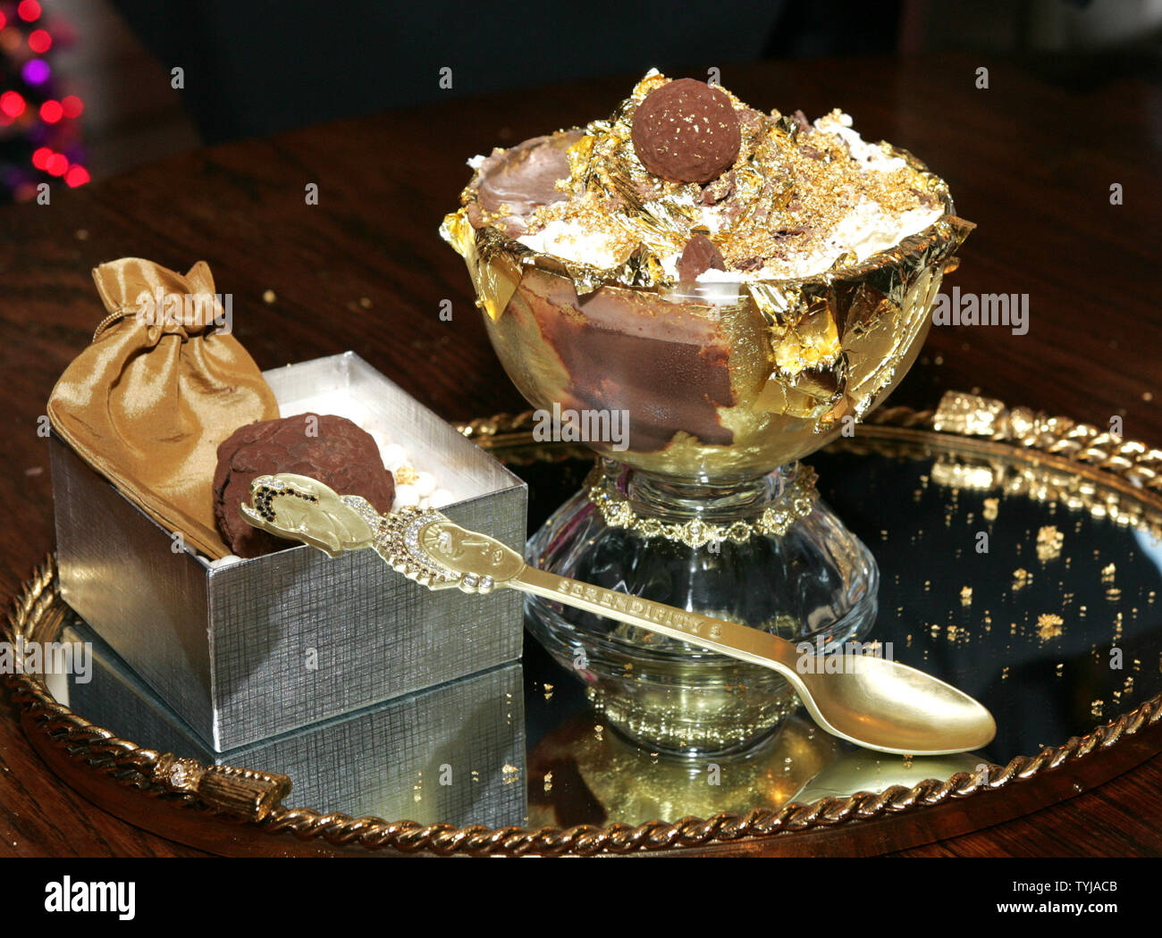 The "Frrrozen Haute Chocolate" dessert has set a Guinness World Record ...