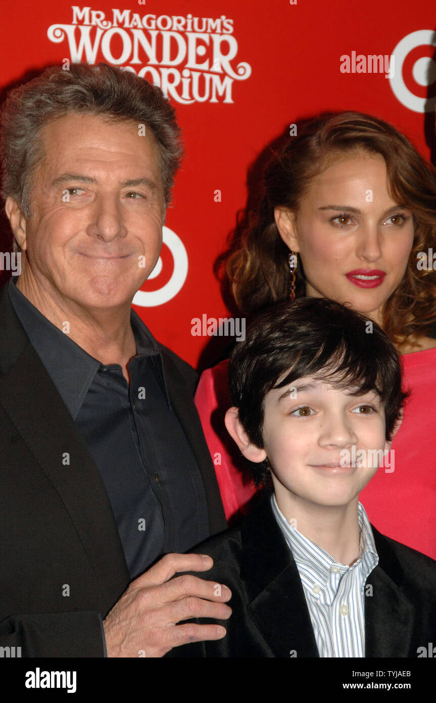 Actors Dustin Hoffman, Zach Mills and Natalie Portman (LtoR) attend the ...