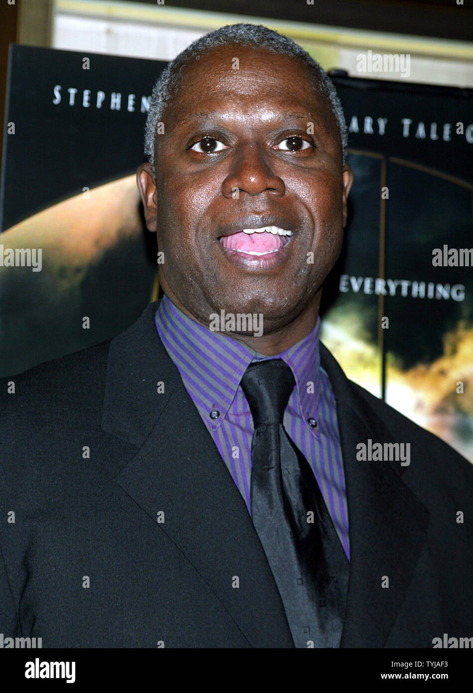 Andre Braugher arrives for the premiere of "The Mist" at the Ziegfeld ...