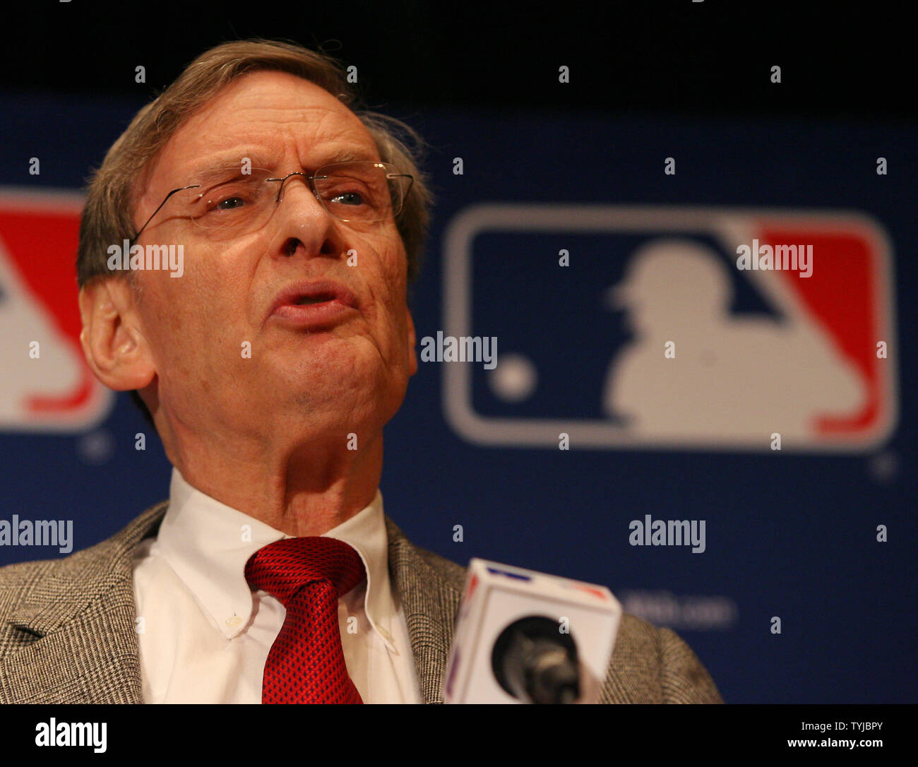 Baseball Commissioner Bud Selig talks to the media regarding George ...