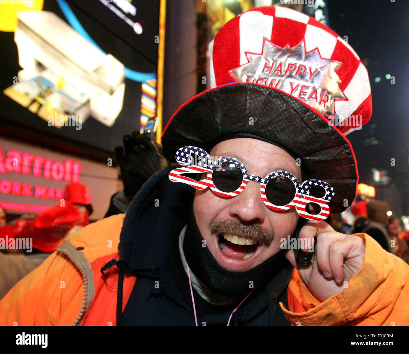 Times Square New Years Eve 2007 Stock Photos & Times Square New Years ...
