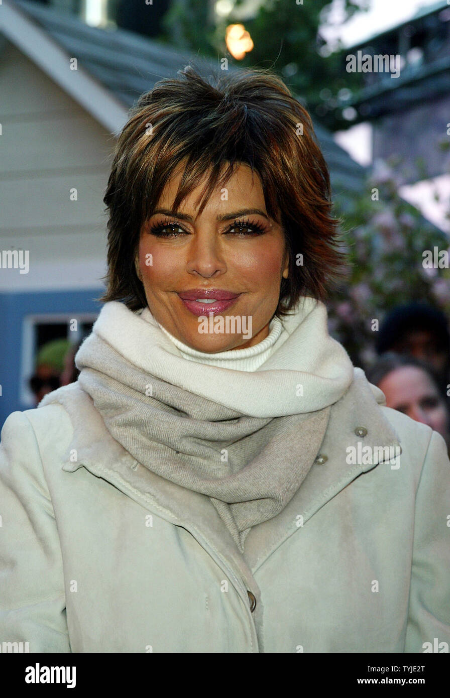Lisa Rinna arrives at NIVEA's "Garden of Love" Valentine's Day ...