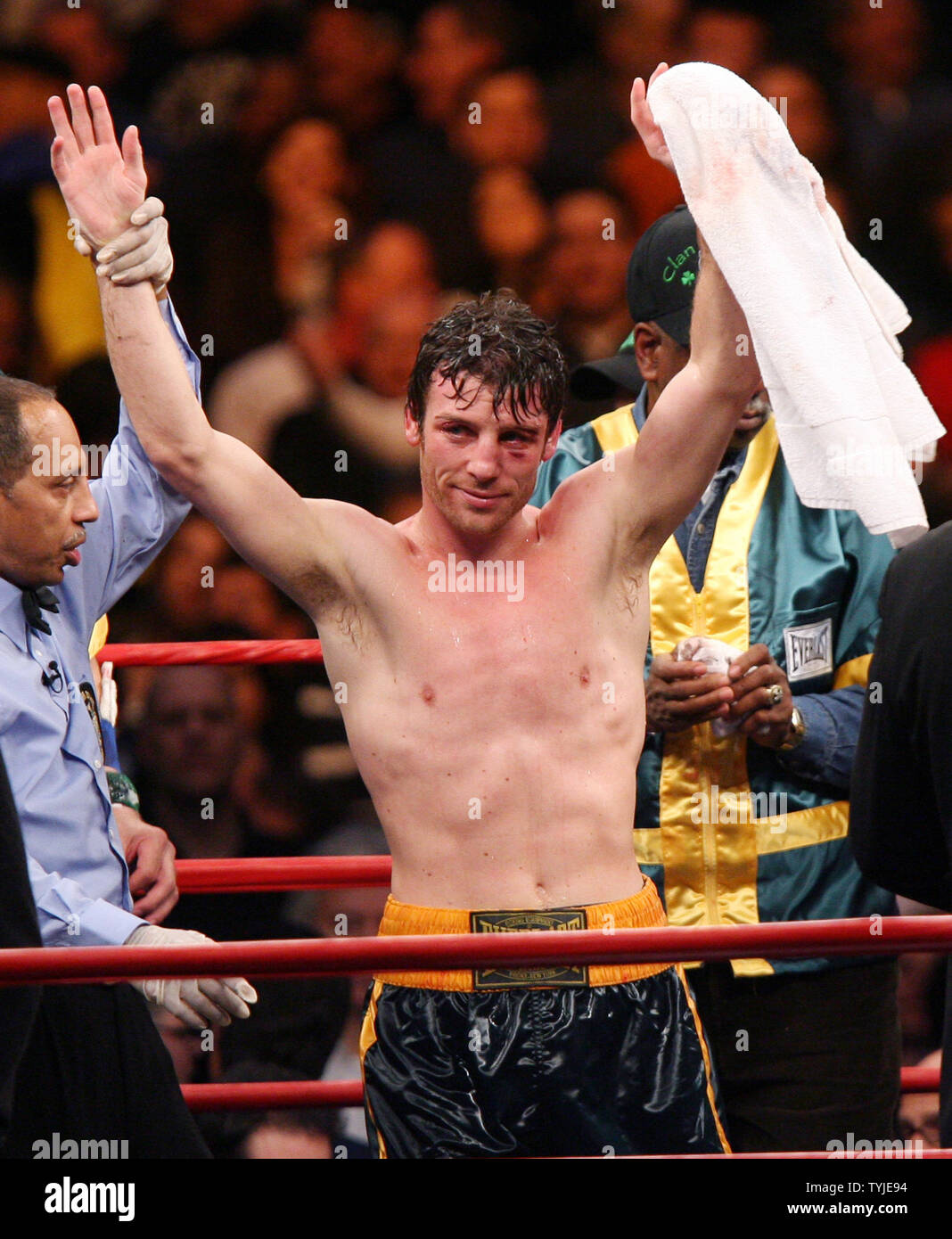 John Duddy puts his hands in the air after his middleweight fight ...