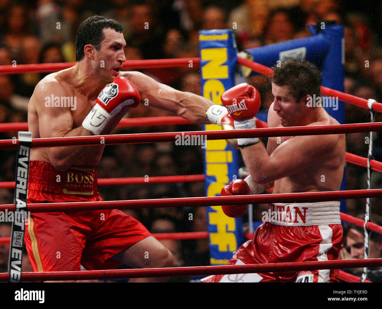 Left hand punch hi-res stock photography and images - Alamy