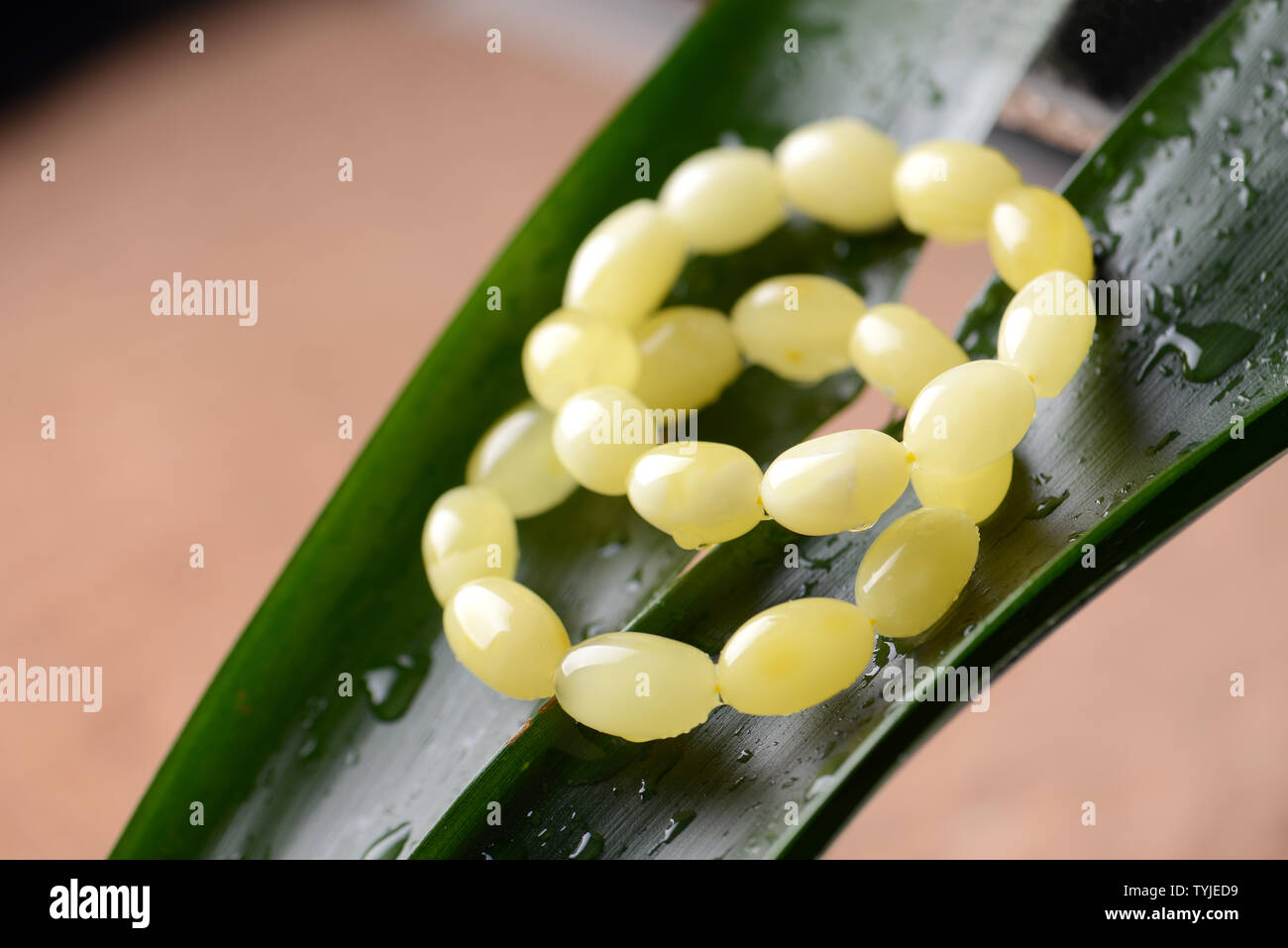 Hand string jewellery hi-res stock photography and images - Alamy