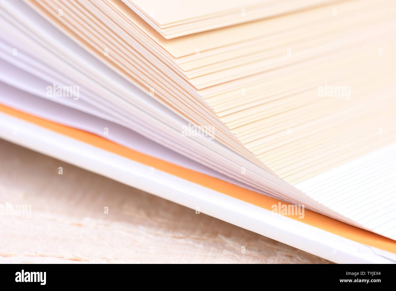 Wallpaper of book hi-res stock photography and images - Alamy