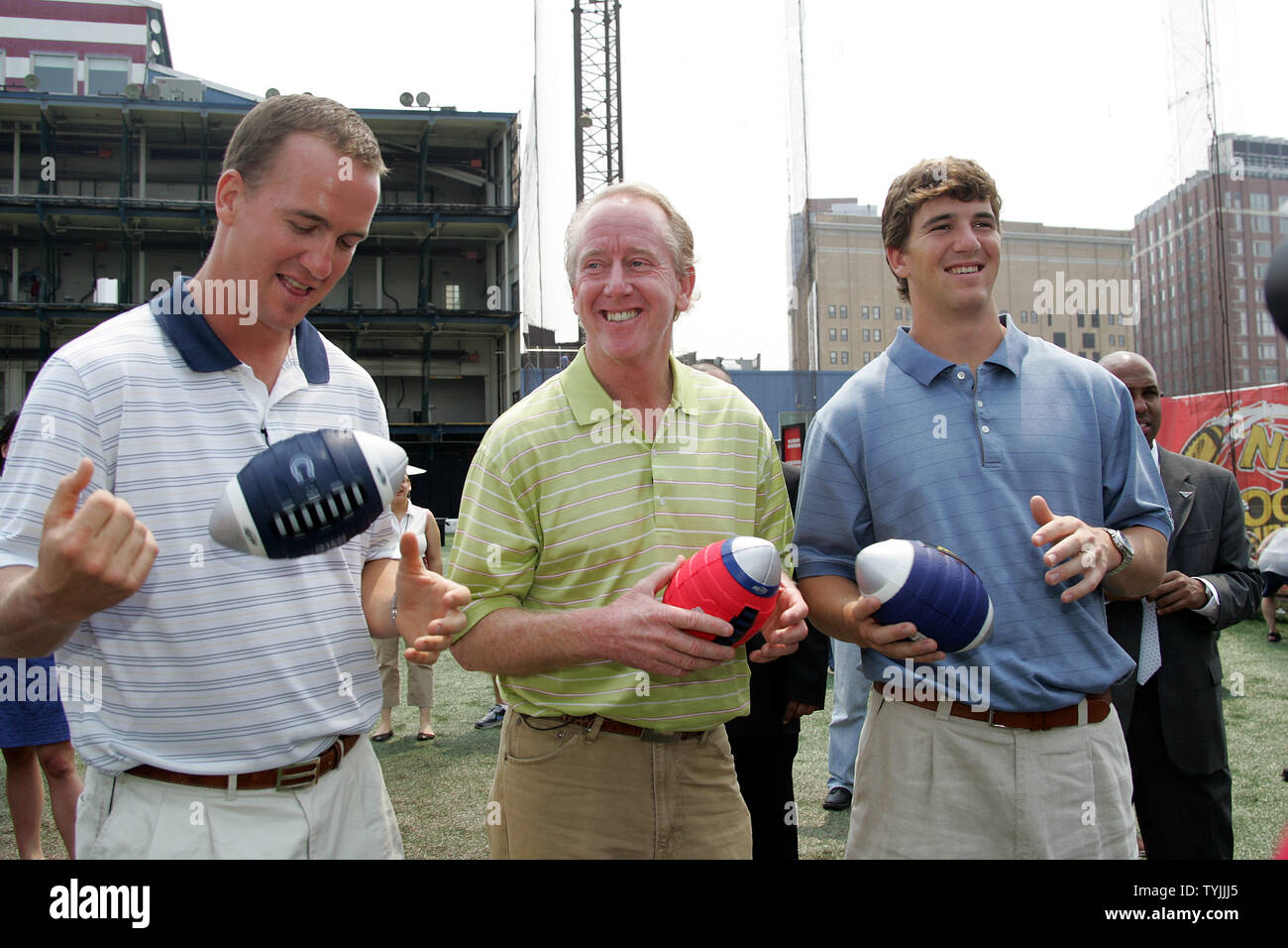 Eli manning and father archie hi-res stock photography and images - Alamy