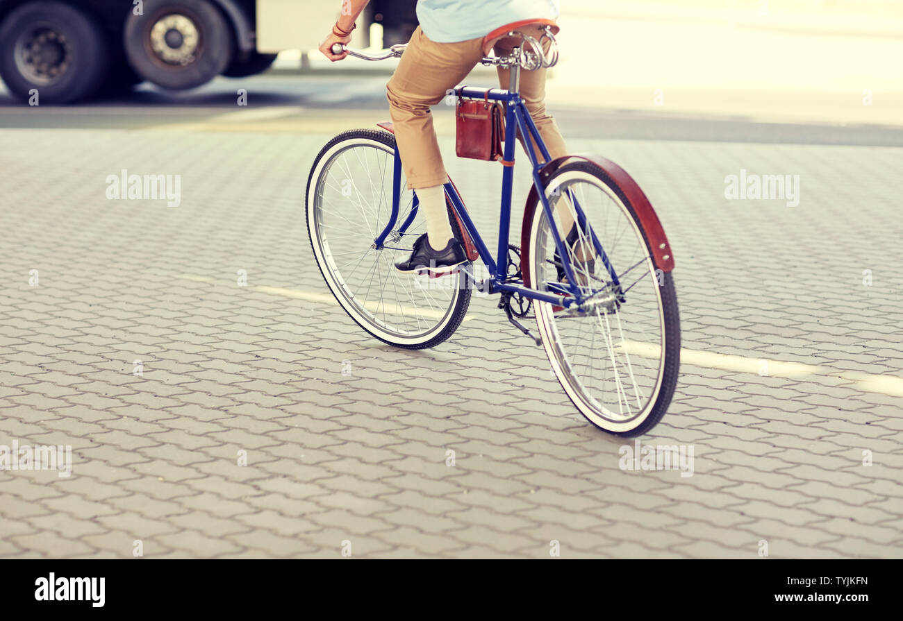 Fixed leg hi-res stock photography and images - Alamy