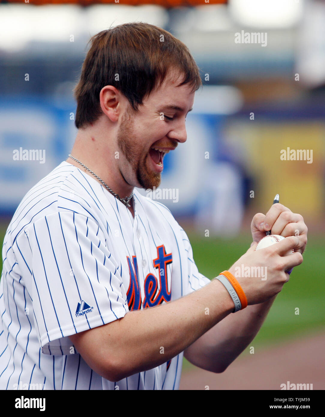 Baseball idol hi-res stock photography and images - Alamy