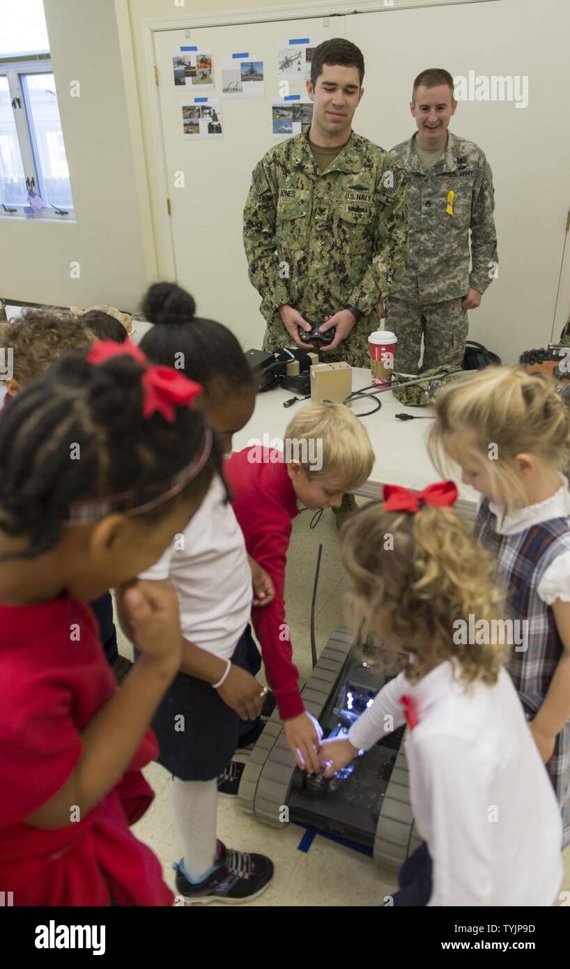 NEWPORT NEWS, Va. (Nov. 11, 2016) Petty Officer 2nd Class Kyle Jones ...
