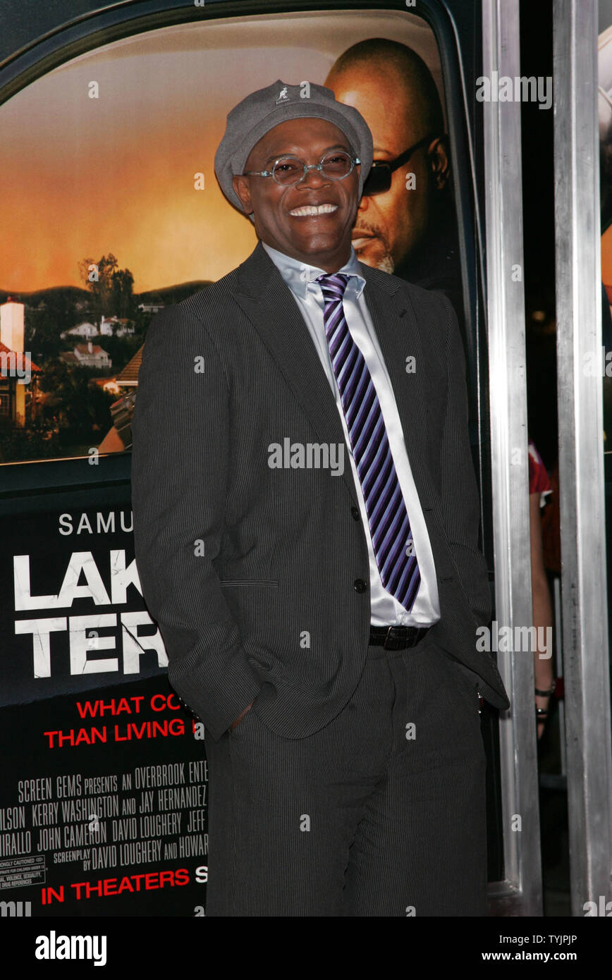 Samuel L. Jackson arrives for the premiere of "Lakeview Terrace" at the ...