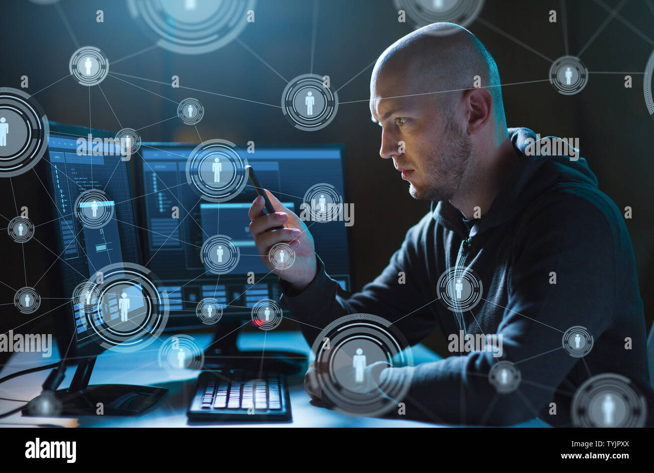 Dark web hacker hi-res stock photography and images - Alamy